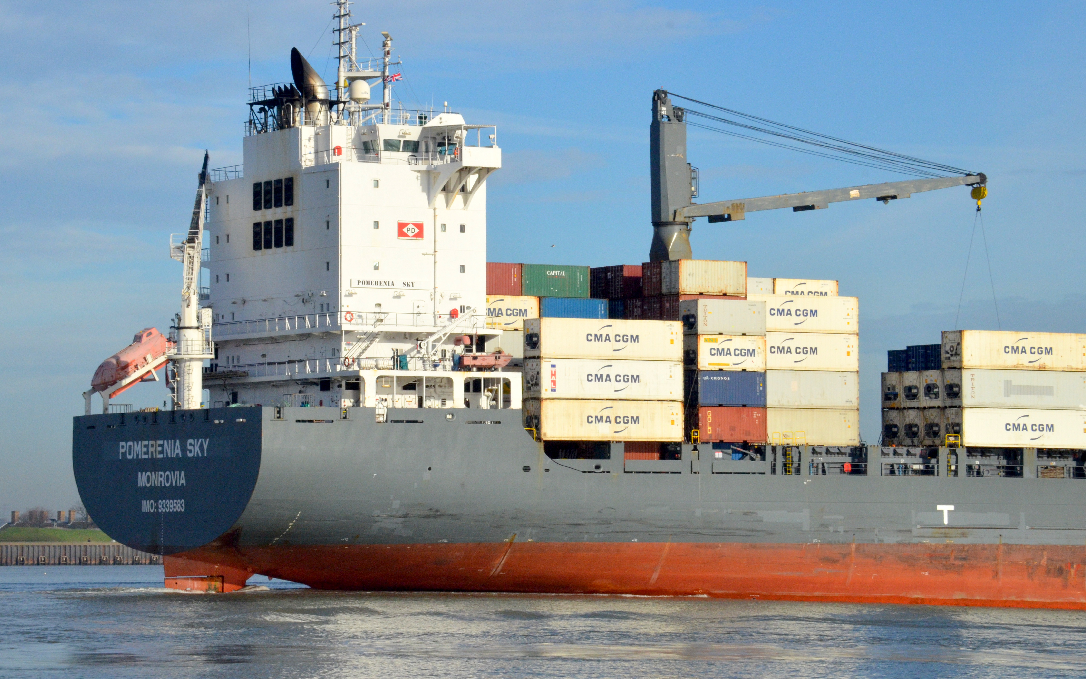 POMERENIA SKY leaving the river | Container Ships | Tilbury and ...