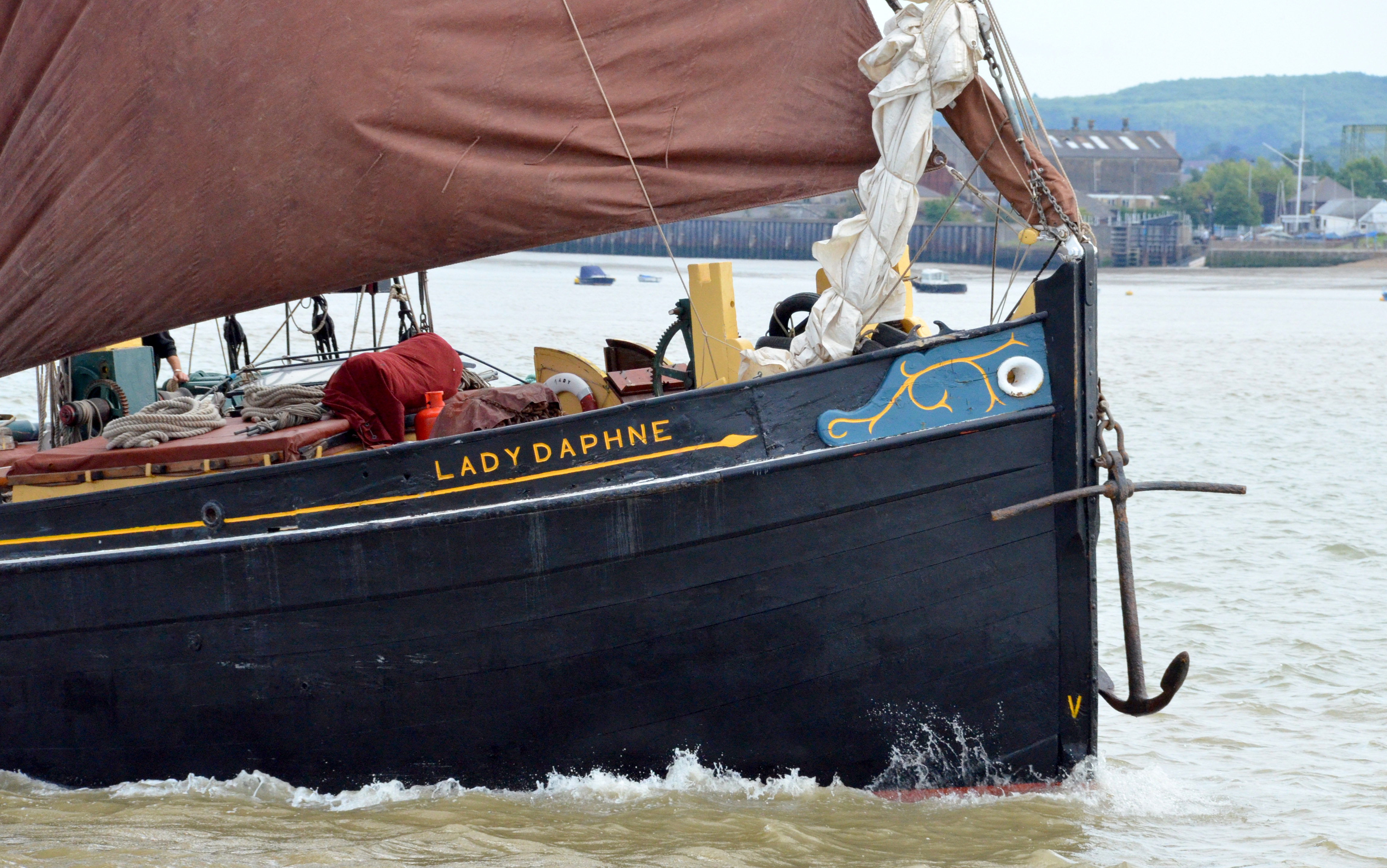 LADY DAPHINE arriving for barge race | Thames Sailing Barges | Tilbury ...
