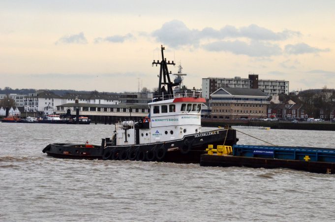 SEA CHALLENGE 11 | Tugs: SUN and others | Tilbury and Chadwell Memories