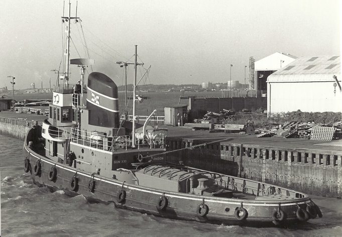 SUN XXI | Tugs: SUN and others | Tilbury and Chadwell Memories