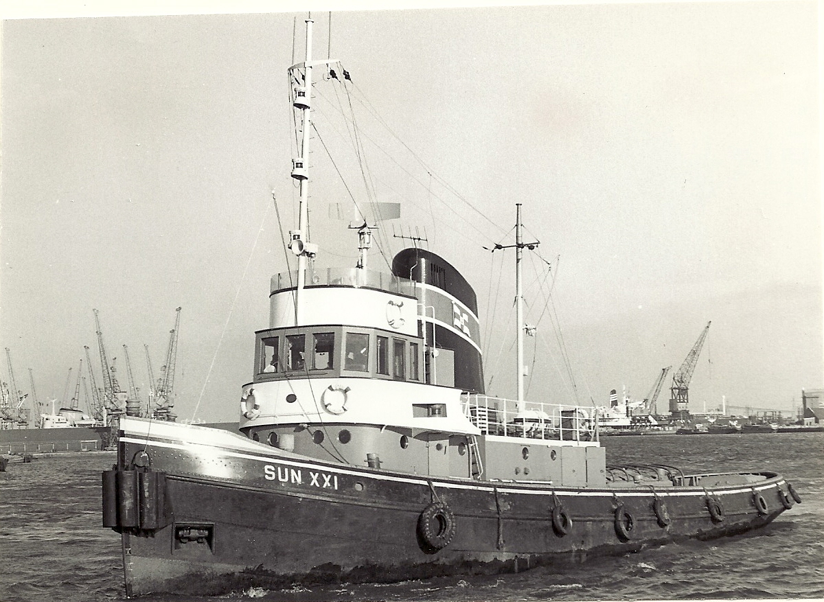 SUN XXI bow shot | Tugs: SUN and others | Tilbury and Chadwell Memories