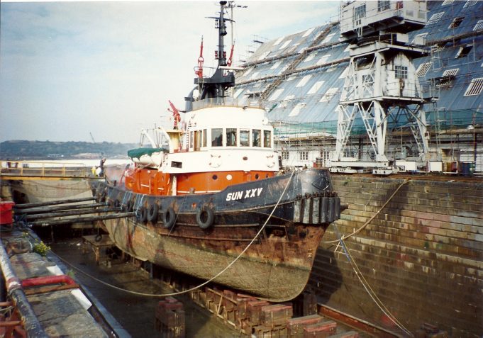 SUN XXV in d/d | Tugs: SUN and others | Tilbury and Chadwell Memories