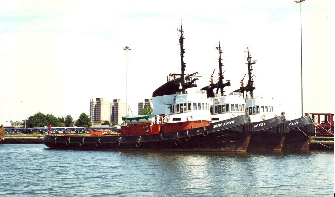 SUN XXV and SUN XXVII and XXVI in new colours. | Tugs: SUN and others ...