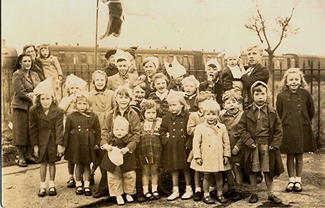 1953: Railway Cottage Children | Celebrations - birthdays, weddings and ...