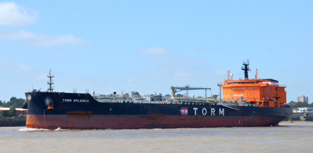 TORM SPLENDID leaving the Thames | Tankers | Tilbury and Chadwell Memories