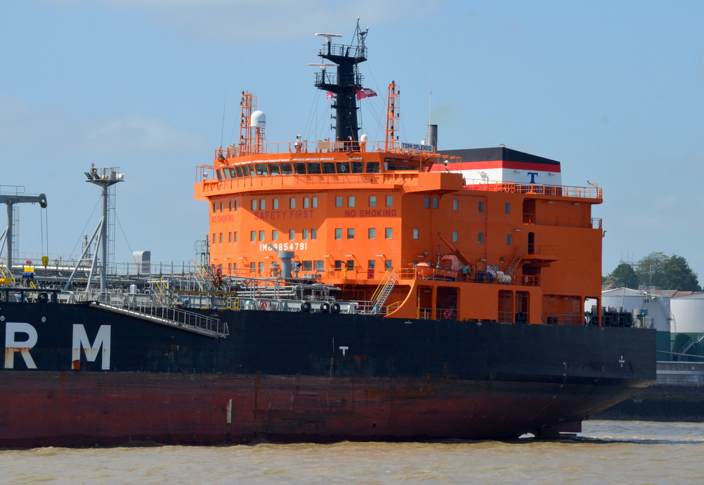 TORM SPLENDID leaving the Thames | Tankers | Tilbury and Chadwell Memories