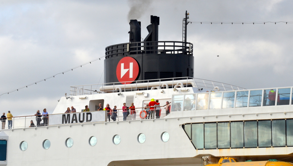 MAUD leaving Tilbury | Cruise ships | Tilbury and Chadwell Memories