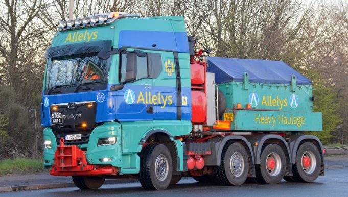 Abnormal load leaving Tilbury Docks | Transport | Tilbury and Chadwell ...