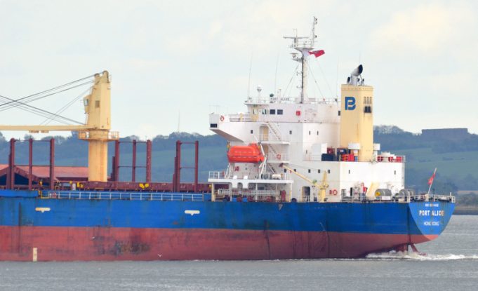 PORT ALICE leaving the Thames | Bulk carriers | Tilbury and Chadwell ...